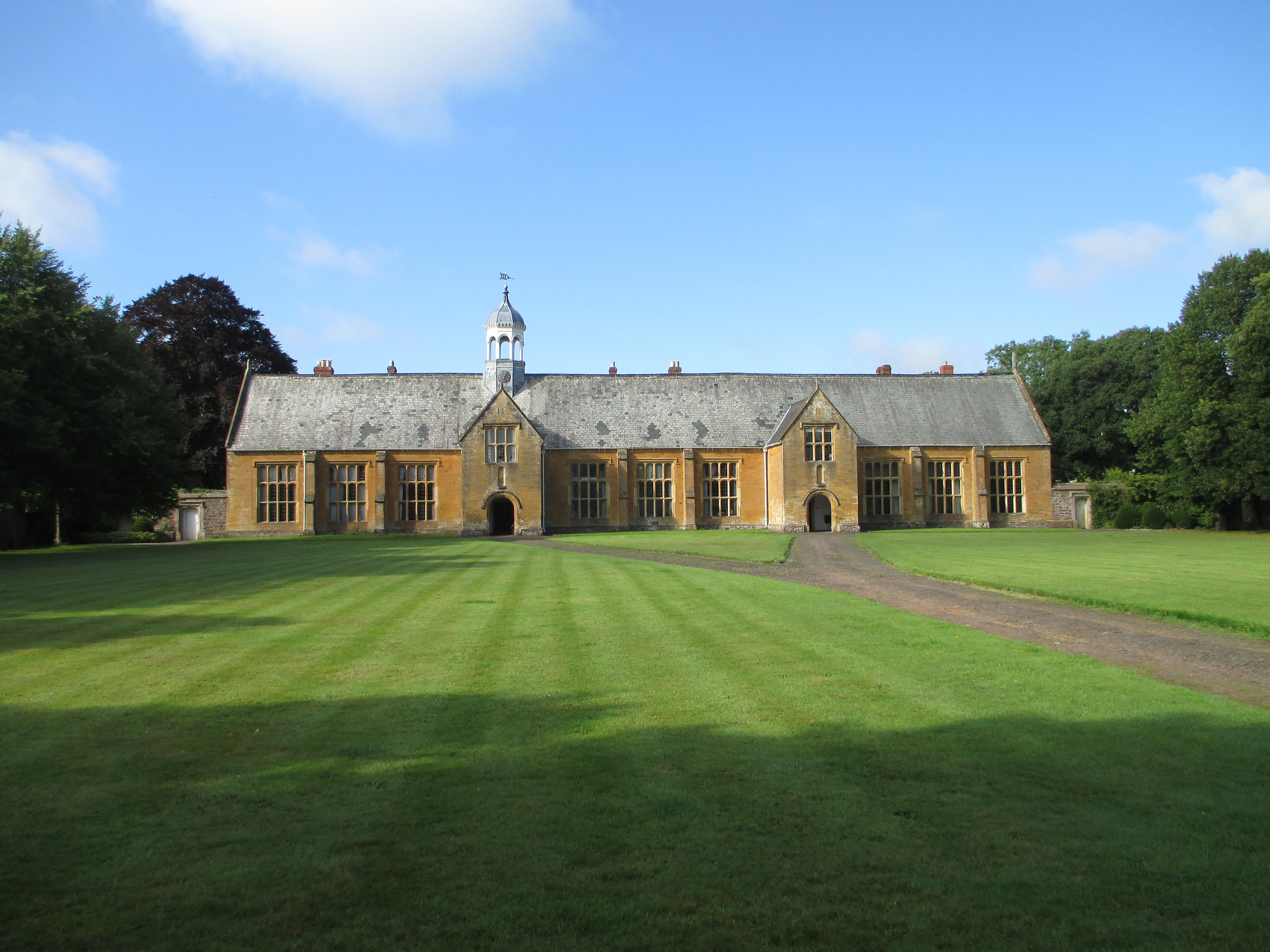 Old Blundell’s August 2015 – Tiverton Civic Society